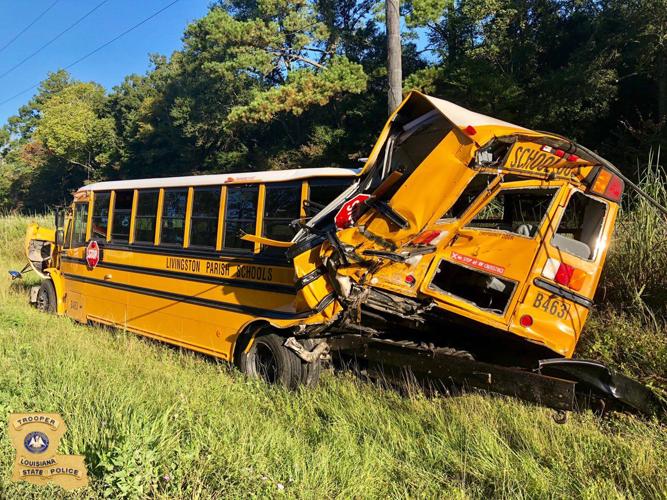 18-wheeler, school bus crash in Livingston, causing truck to catch fire ...