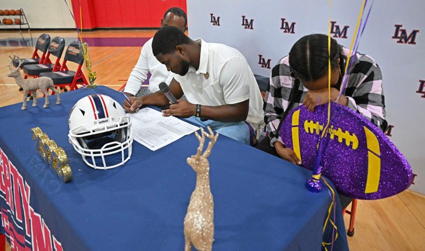 Running back Kaleb Jackson embraces home, signs with LSU | LSU ...
