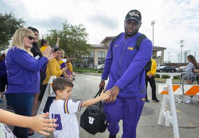 Chasen Hines, LSU's starting right guard, announces he will return for ...