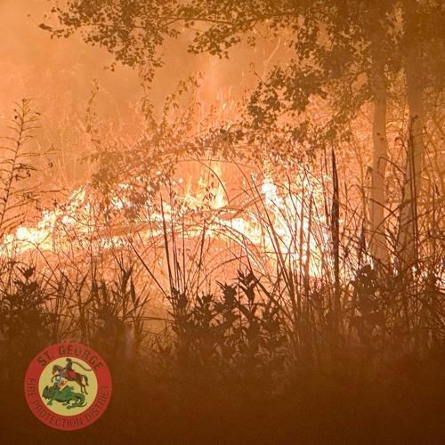 Baton Rouge firefighters fight Tiger Island blaze | News | theadvocate.com