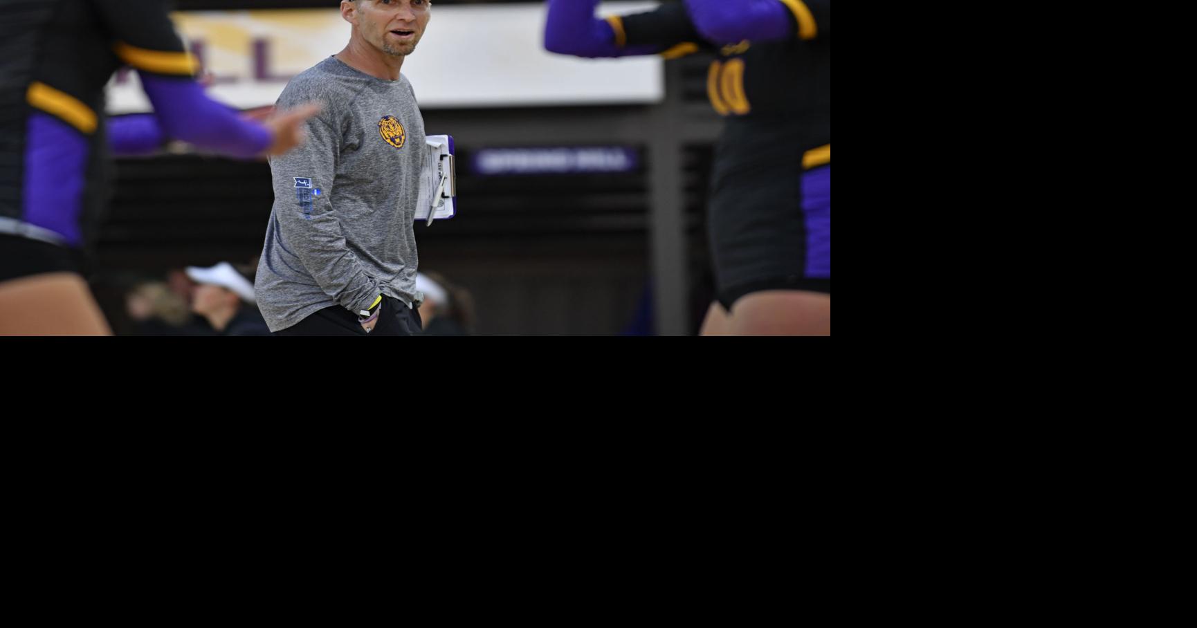 LSU approves contracts for 11 coaches, including 2 men's basketball ...