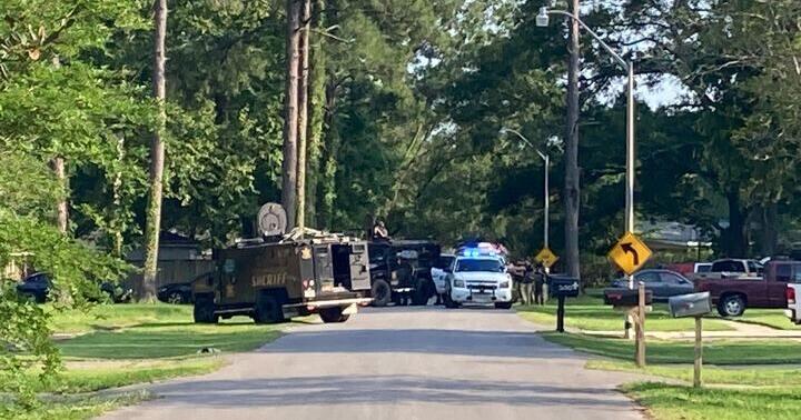 Deputies in standoff with suspect after fatal shooting on W. Chalfont ...