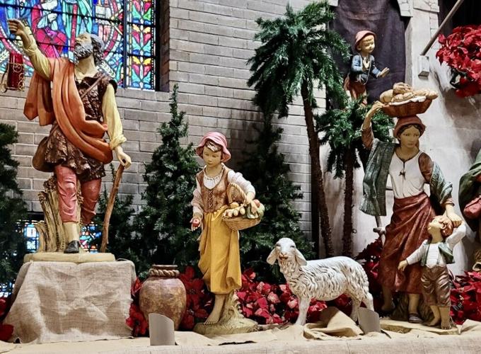 Fontanini Creche draws visitors to Plaquemine, La. church ...