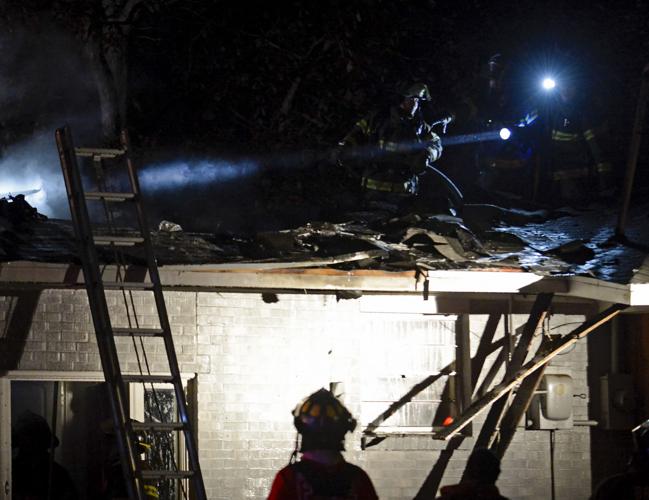 Baton Rouge firefighters battle house fire on Parkview | News ...