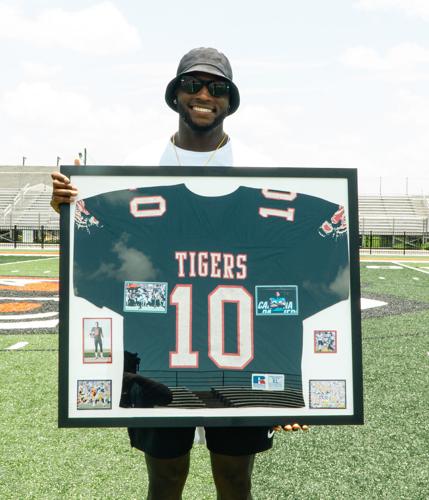 Donaldsonville’s Sullivan puts smile on local kids' faces during ...