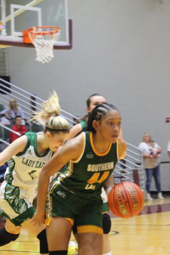 Hot-shooting Southern Lab upsets No. 1 Ouachita Christian in Division ...
