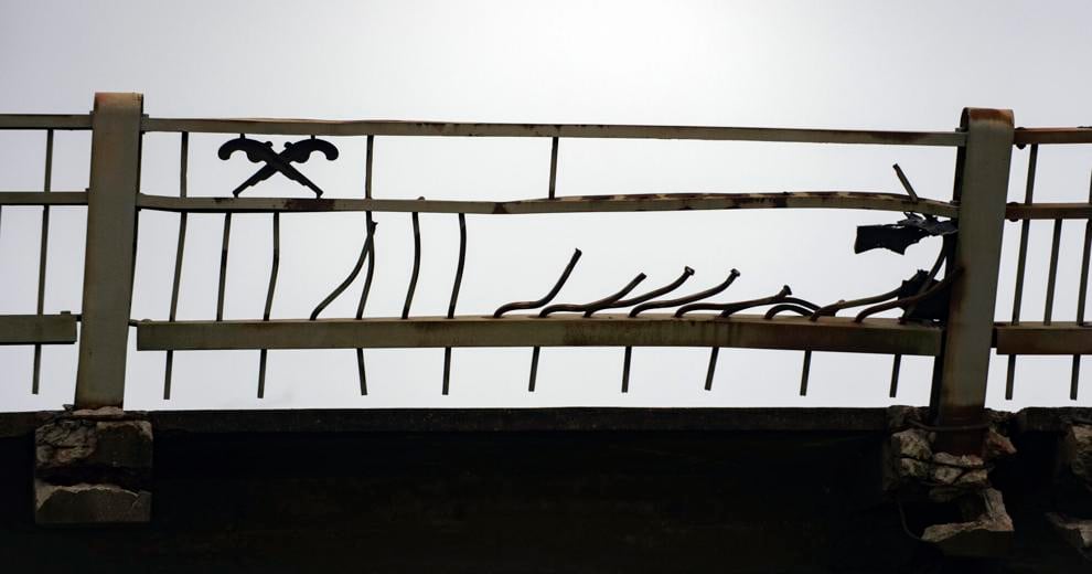 Farewell to arms? Pistol bridge on I-10 in Lake Charles could finally ...
