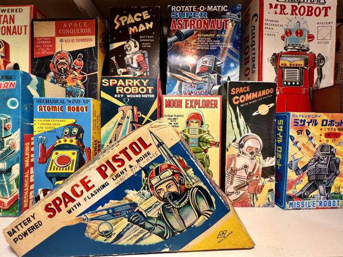 Louisiana's Kevin Hardy collects antique tin toy robots | Entertainment ...