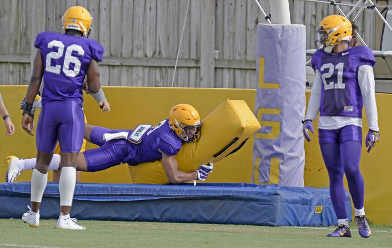 Photos: LSU football gets into rhythm with drills during preseason ...
