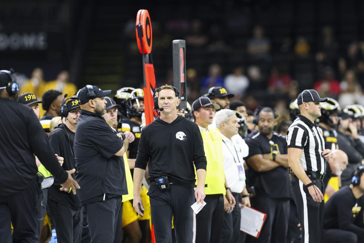 NO.neworleansbowl.122425.32.jpg | | theadvocate.com