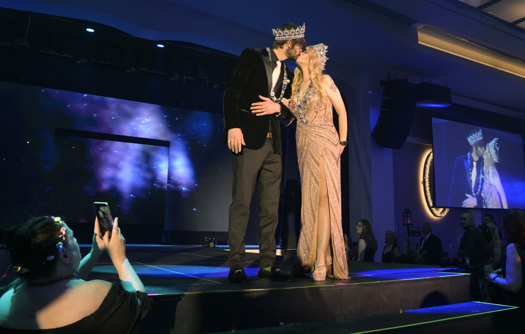 SB.mardigrasatlasbal.11026.00107_JMP.jpg | | theadvocate.com