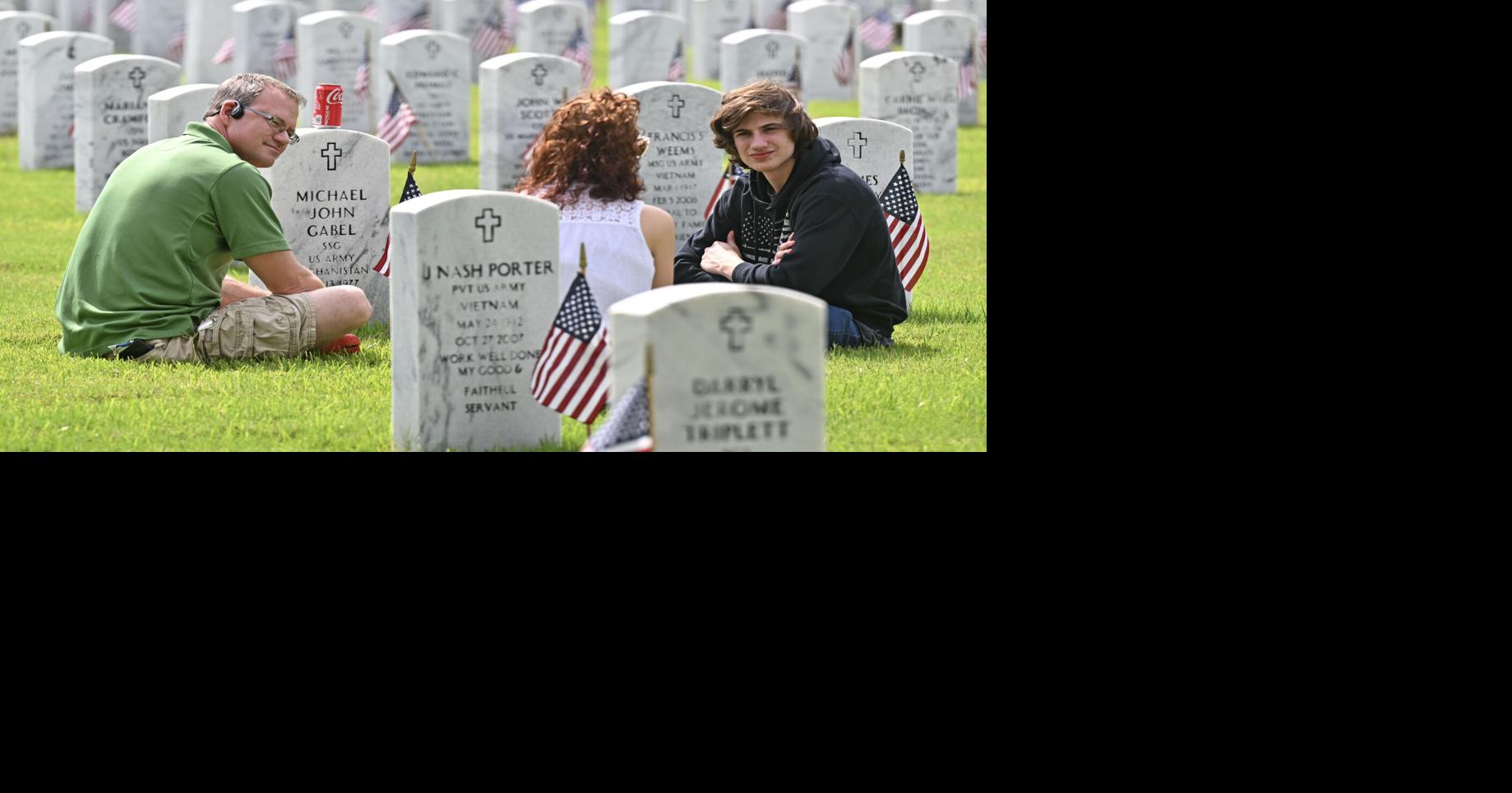 Flags dot Port Hudson National Cemetery for Memorial Day | Zachary ...