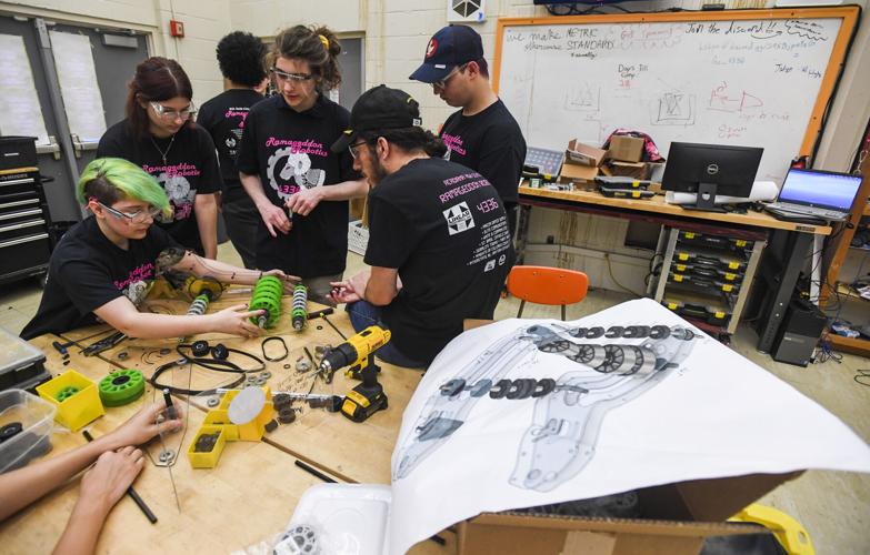 Lafayette robotics team heads to world championship | Education ...