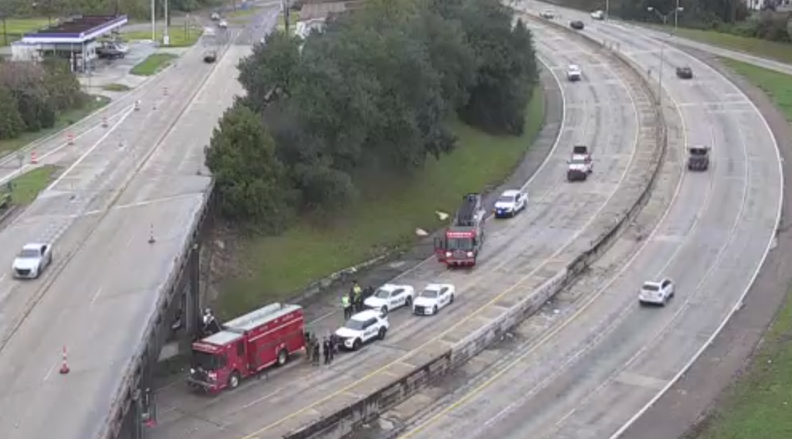 Baton Rouge police working deadly crash on I-110 | News | theadvocate.com
