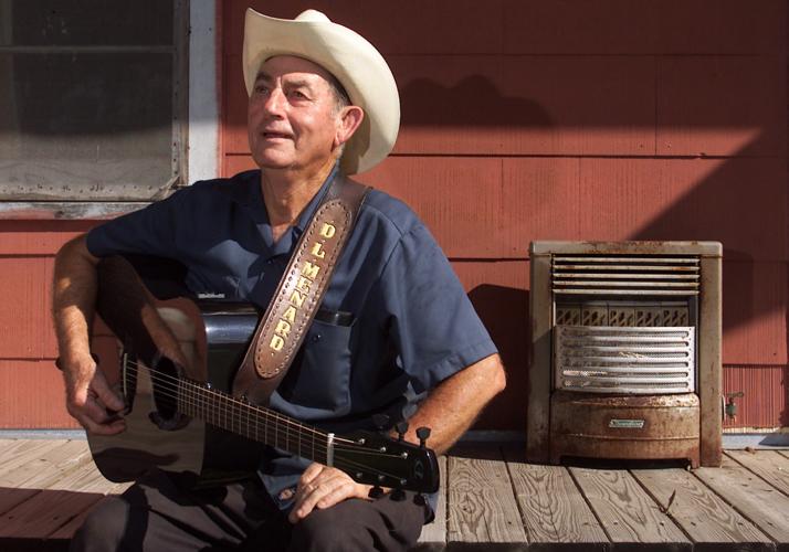 Grammy-nominated singer-songwriter D.L. Menard dies; composed Cajun ...
