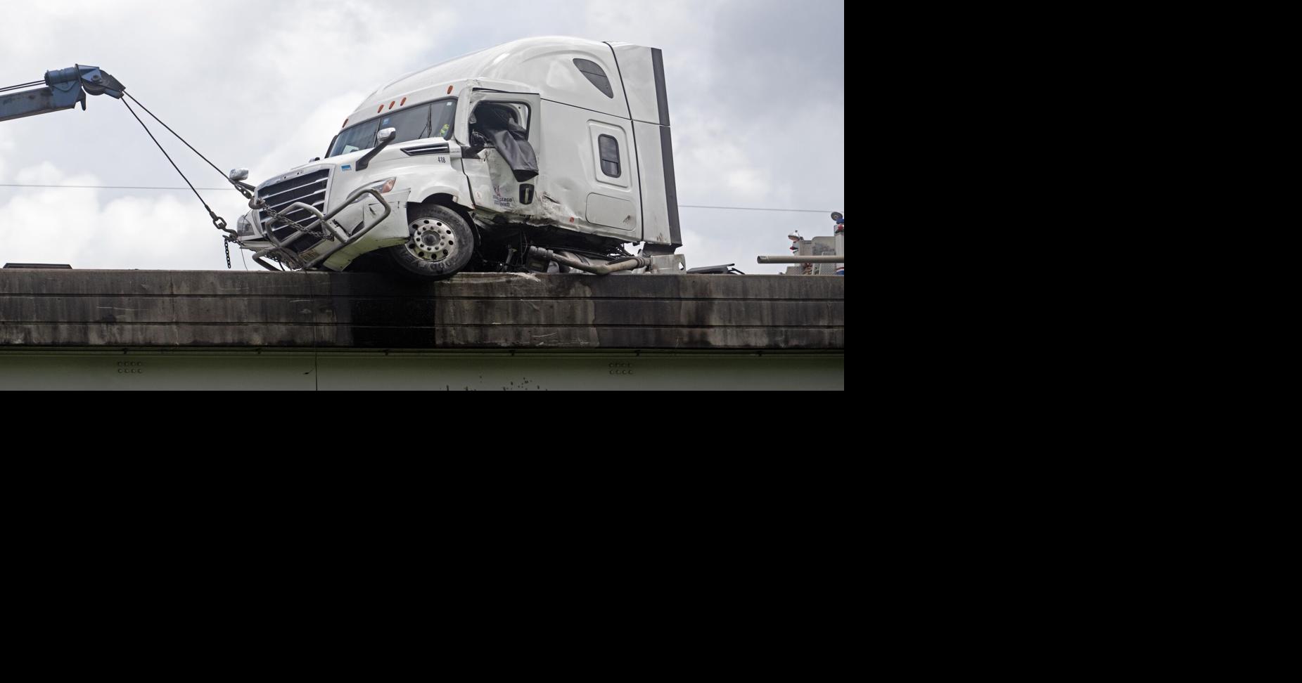 Photos: Fatal 18-wheeler crash causes heavy delays in Baton Rouge area ...