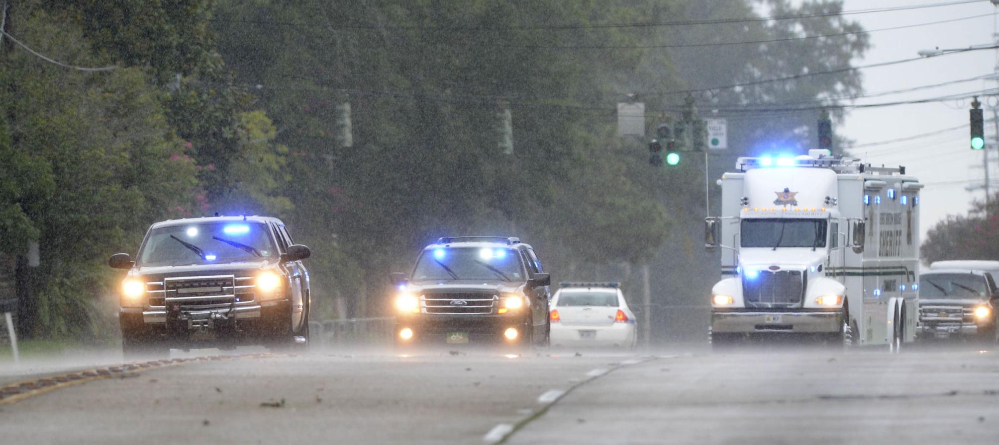 Baton Rouge officer shooting: Listen to 911 audio, police radio ...