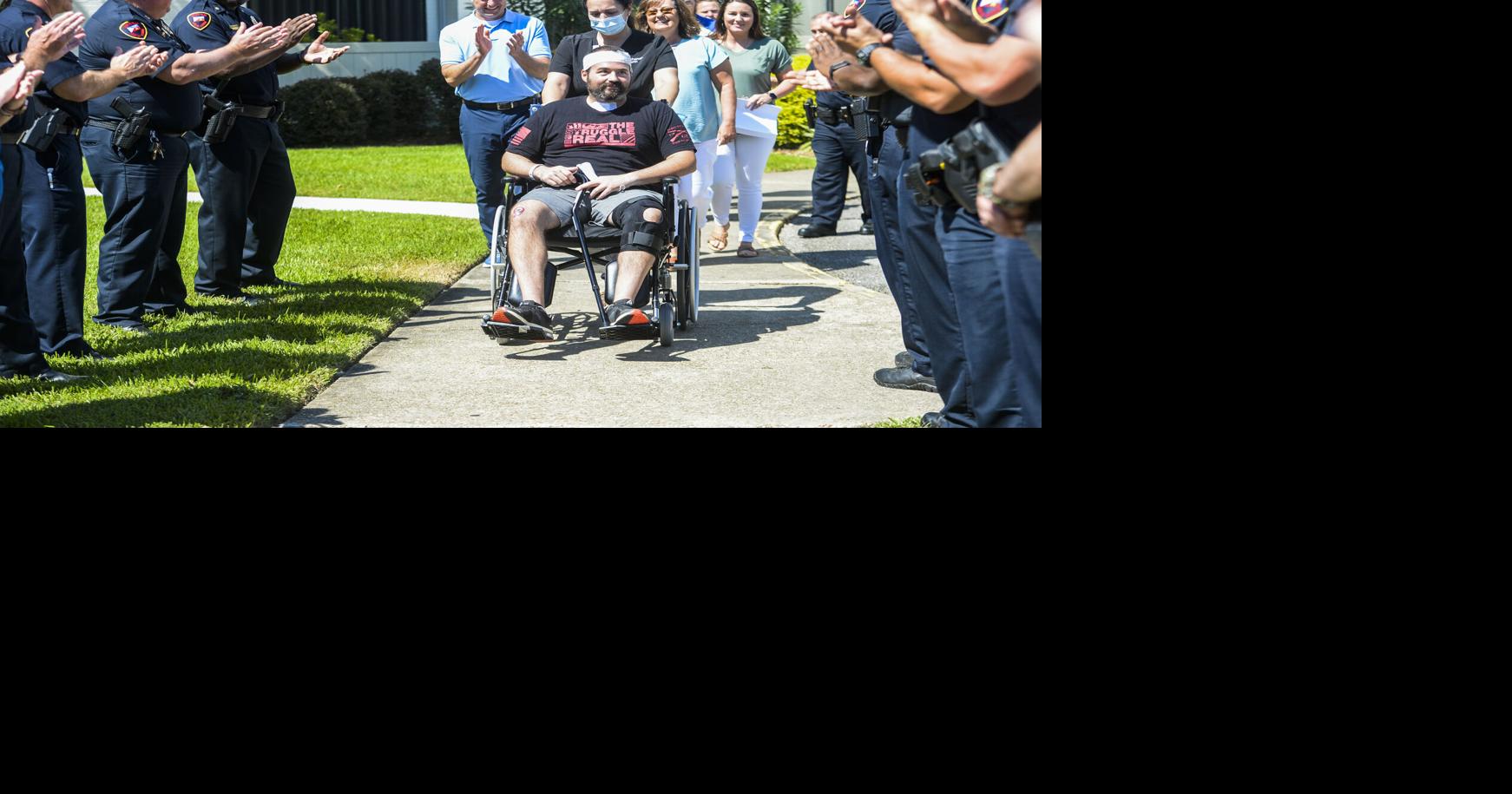 ‘Holding back tears’: Lafayette officer injured on-duty cheered as he ...