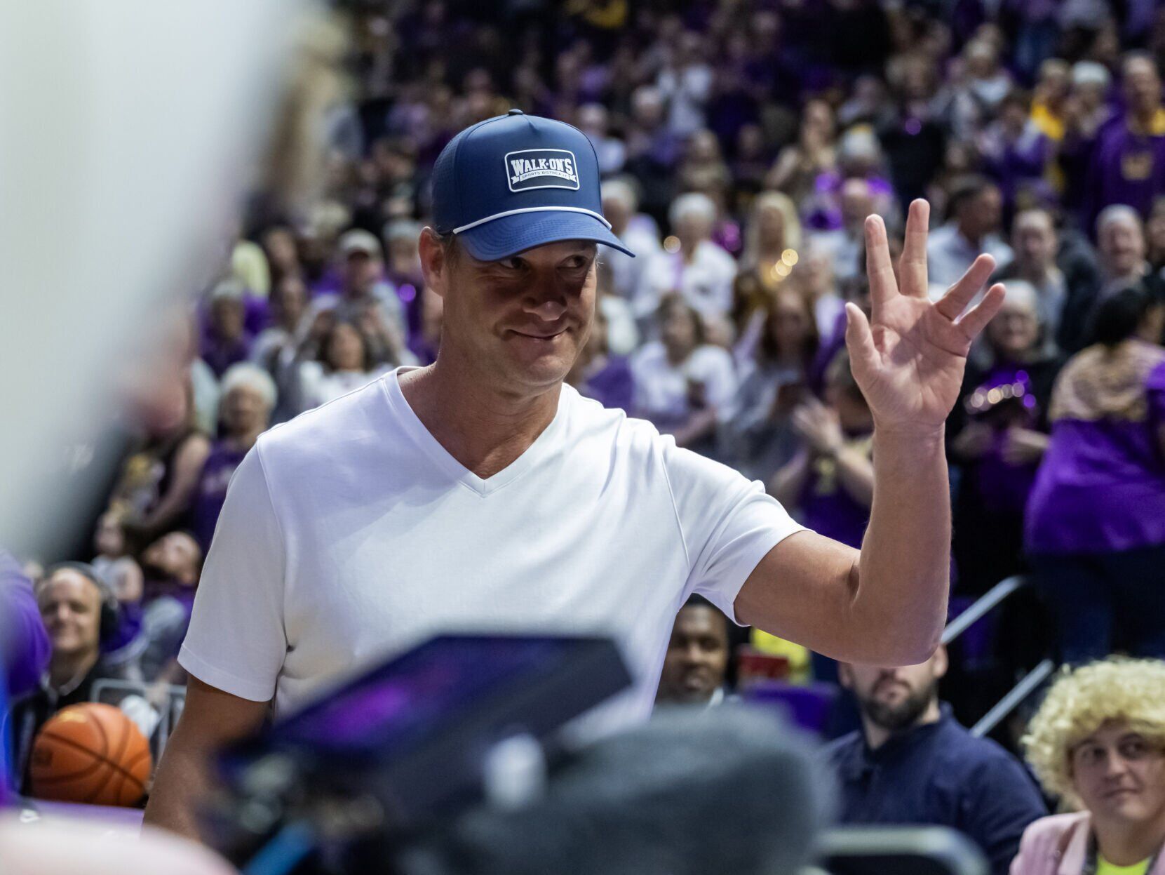 LSU transfer portal updates: Lane Kiffin hosting players | LSU ...