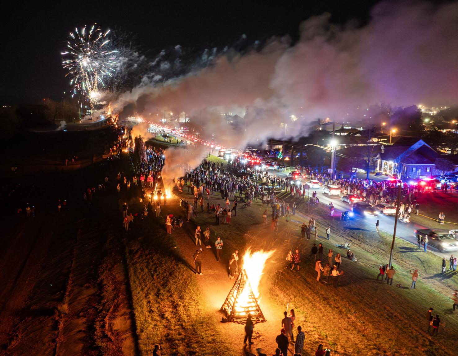Photos: Lighting the way for Papa Noel | Multimedia | theadvocate.com