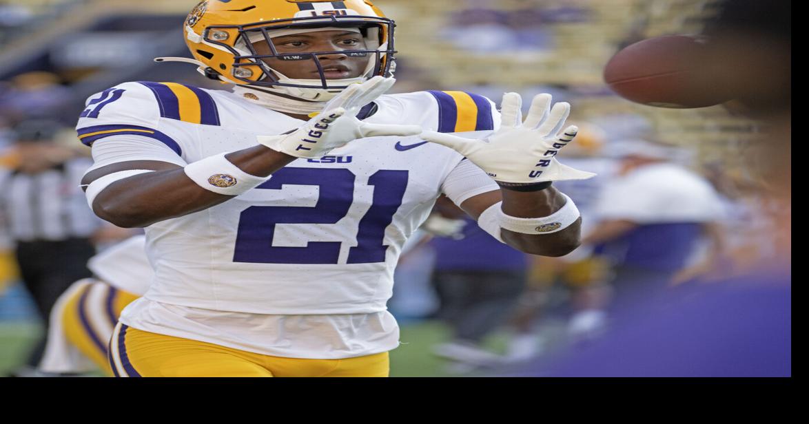 LSU freshmen Whit Weeks, Ryan Yaites impressing Brian Kelly | LSU ...