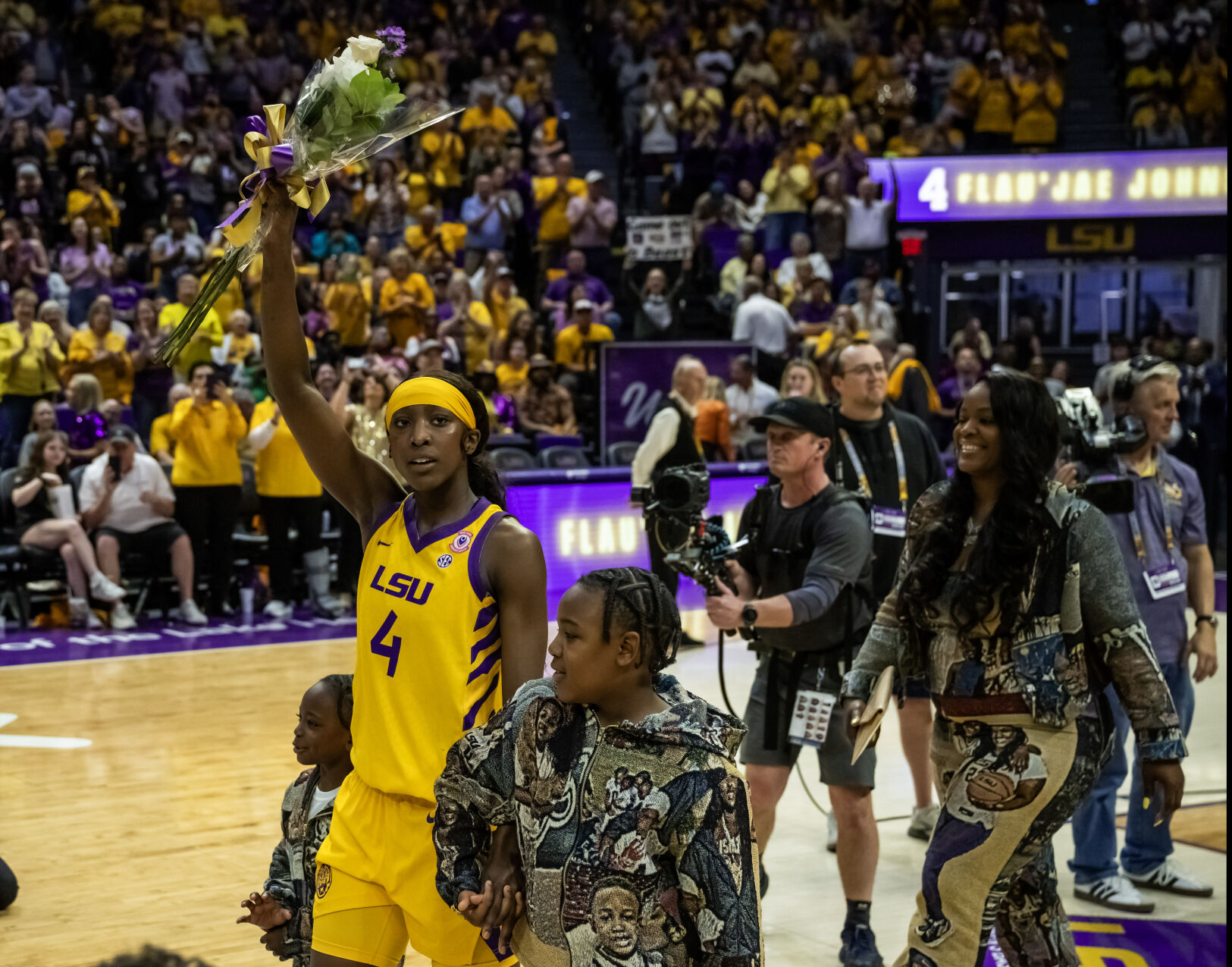 LSU’s Flau’jae Johnson nearing significant scoring milestone | LSU ...
