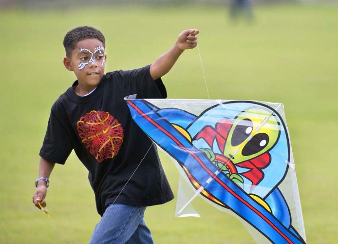 Photos: 'Lets go fly at kite'...at Kite Festival Louisiane in Port ...
