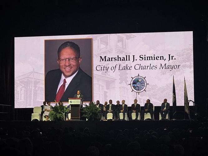 City of Lake Charles swears in new mayor, city council | Lake Charles ...