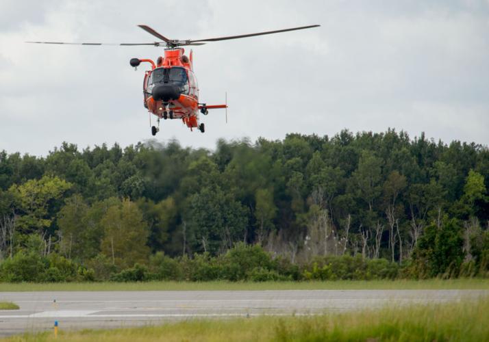 Photos: Rear Adm. David Callahan pilots final flight after 35 years of ...