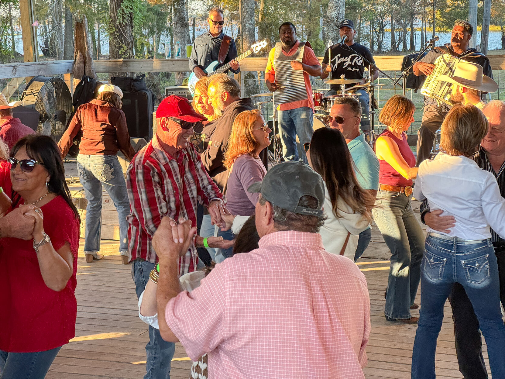 aca.falloutdoorsliv.113025.001.JPG | | theadvocate.com