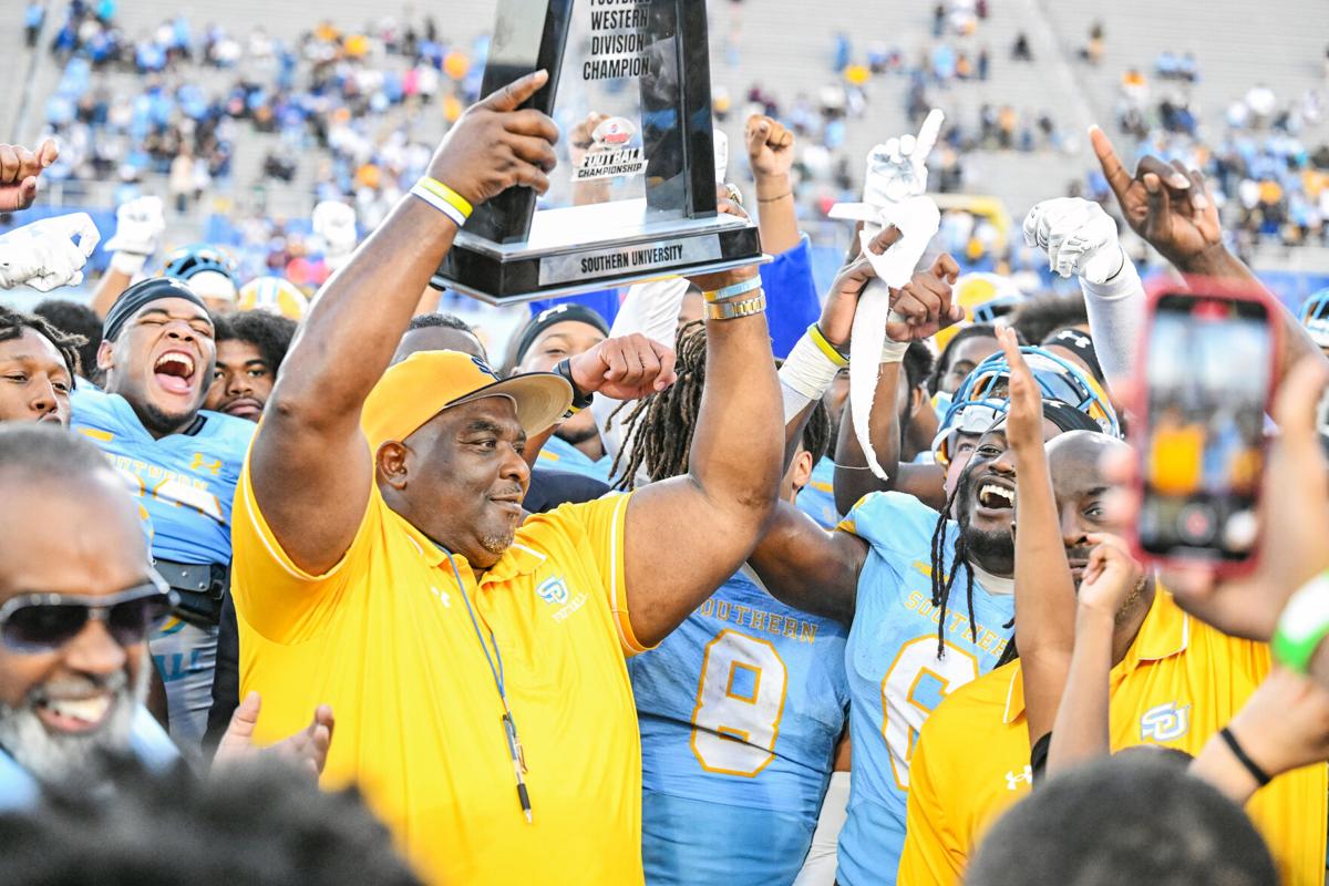 Southern coach Terrence Graves congratulated for title | Southern ...