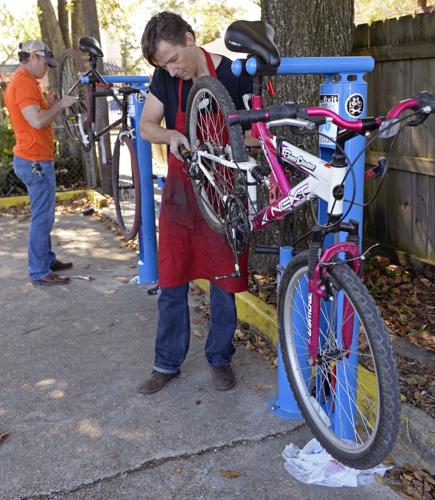 Open Air Bike Repair provides free services for broken bikes | Mid City ...