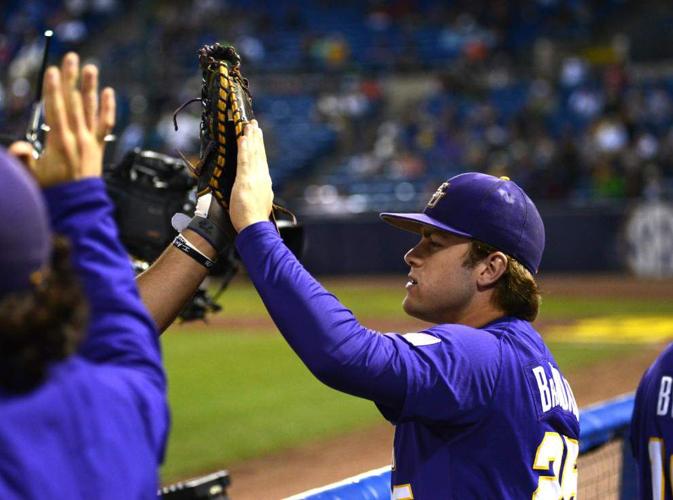 LSU swings big bats in victory, earns Friday off before Saturday semis ...
