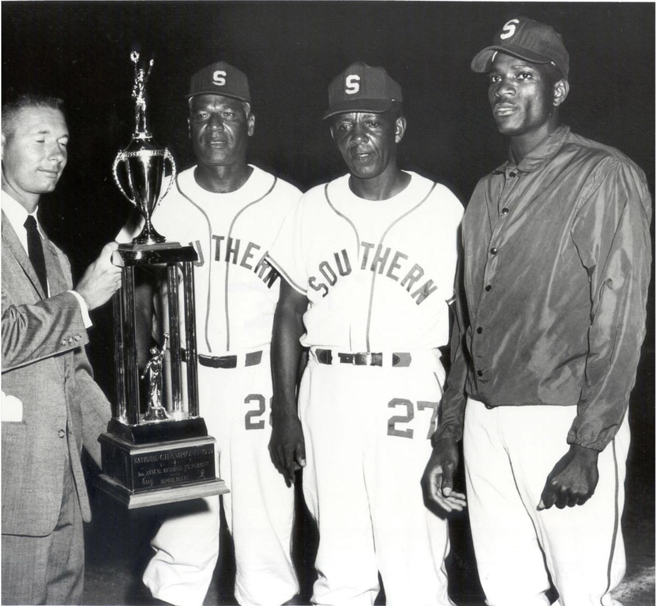 Southern pays homage to 1959 baseball team — a squad that won a ...
