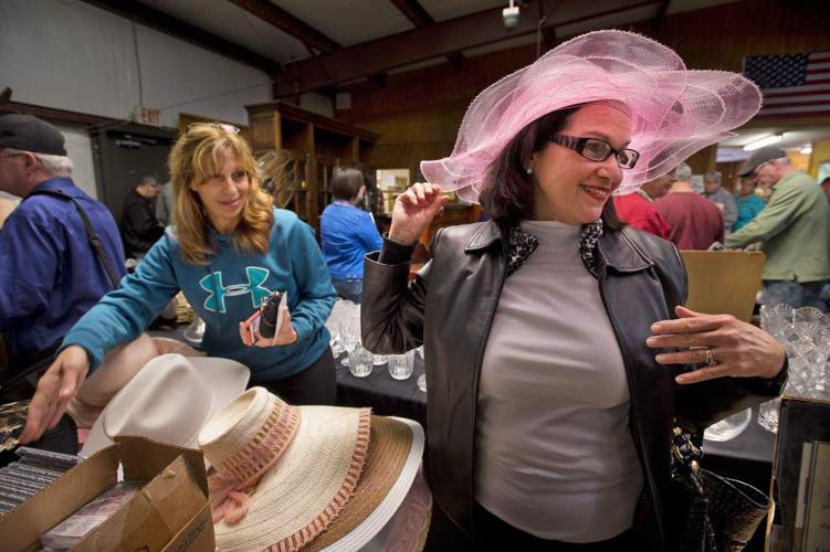 Sale of late ‘Beverly Hillbillies’ star Donna Douglas' belongings draws ...