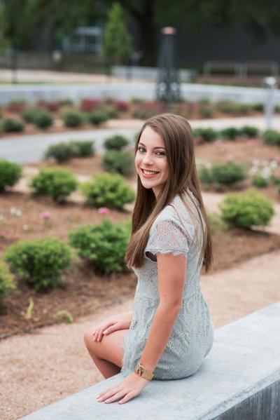 Ali Brunson receives Lane Regional Medical Center Auxiliary Scholarship ...