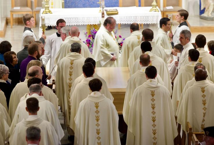 Large crowd at funeral for slain priest in Covington | News ...