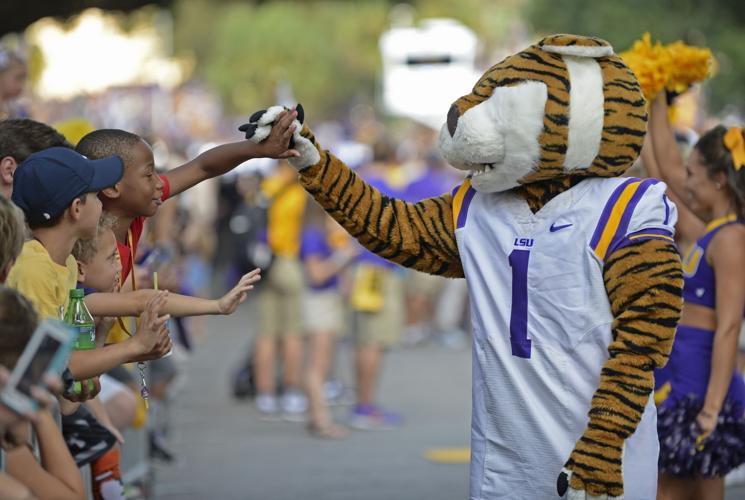 Photos, Video: Watch as LSU football makes first march down Victory ...
