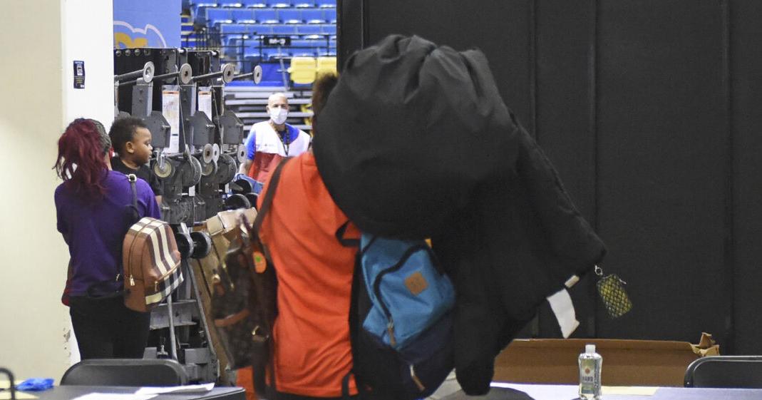 Hurricane Ida begins hourslong assault on Baton Rouge area, conditions ...