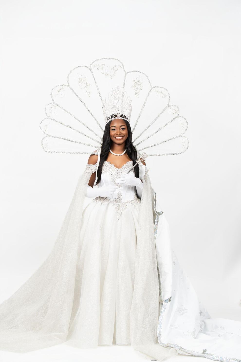 Meet Queen Suzanne Simonne’ LXVII Hailey Rae Leonard | Mardi Gras ...