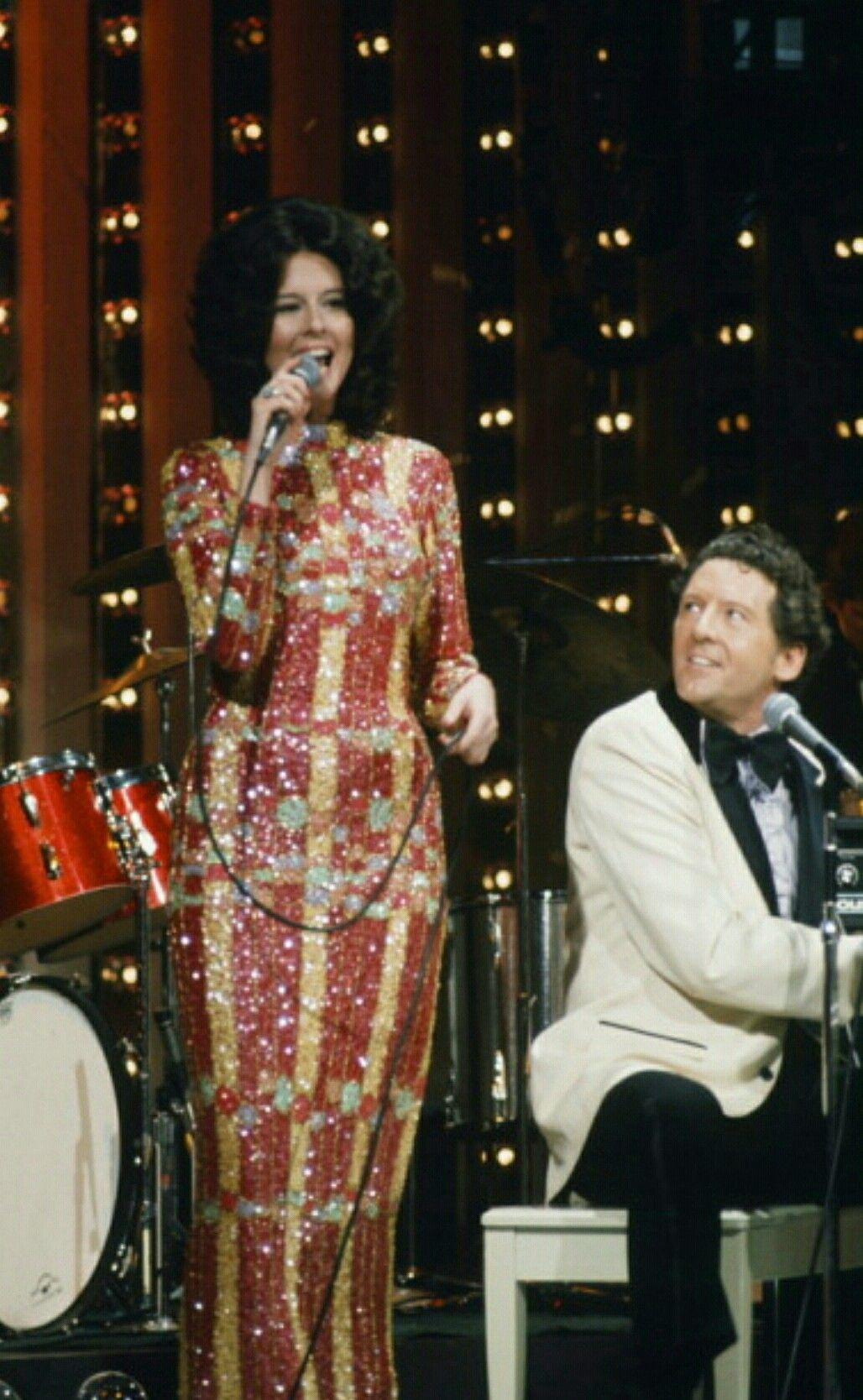 Hail to the Queen: Linda Gail Lewis' career is a bridge from rock 'n ...