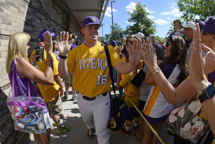 With its back against the wall, LSU confidently turns to senior Jared ...