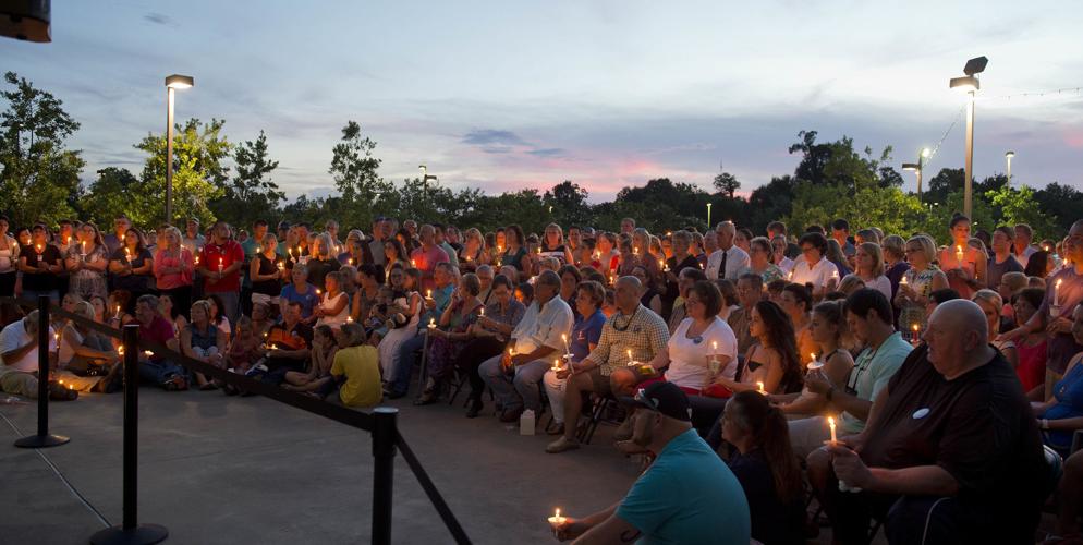 Hundreds gather outside slain Baton Rouge policeman's church for ...