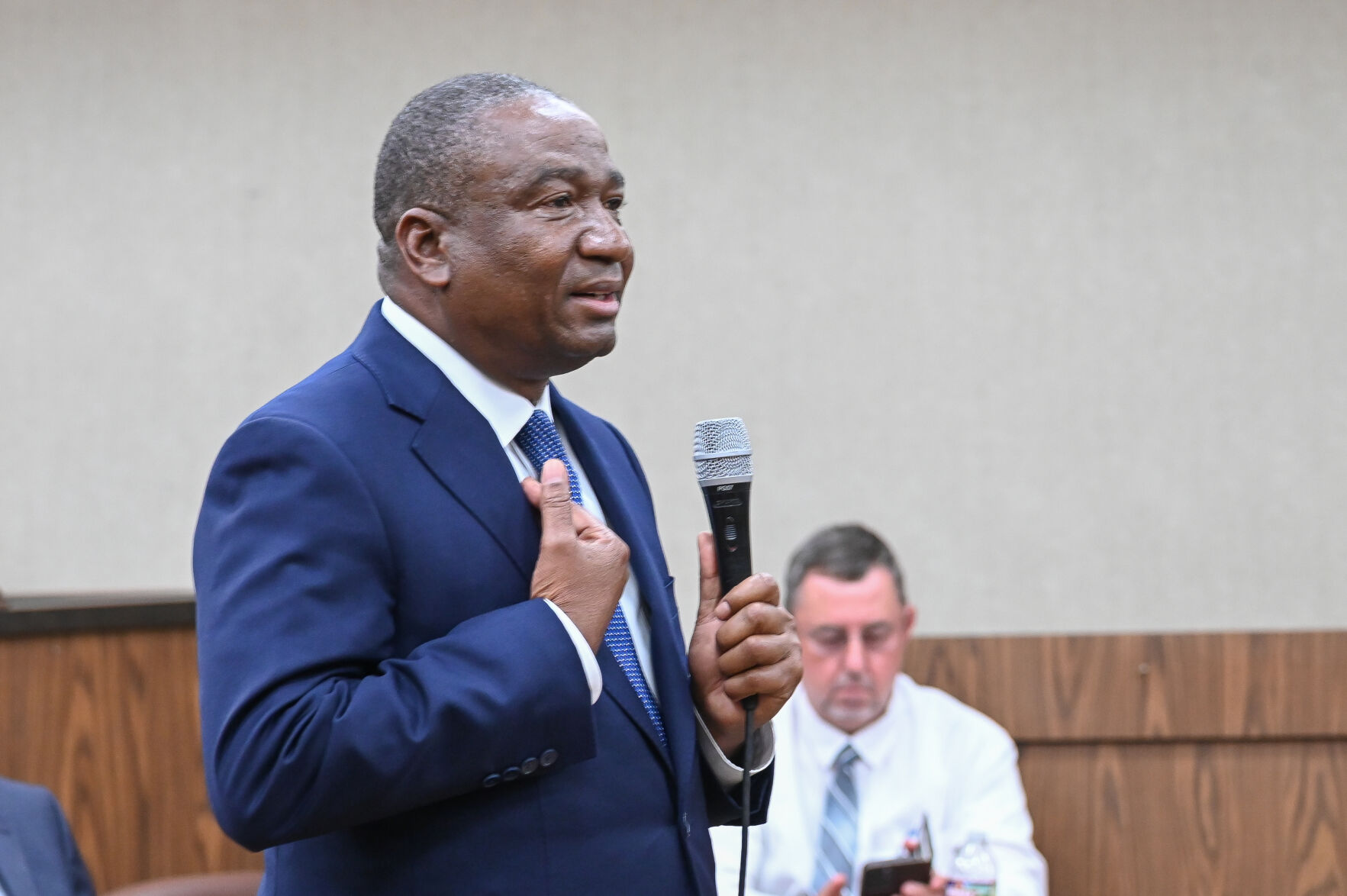 Fields holds town hall in Lafayette | State Politics | theadvocate.com