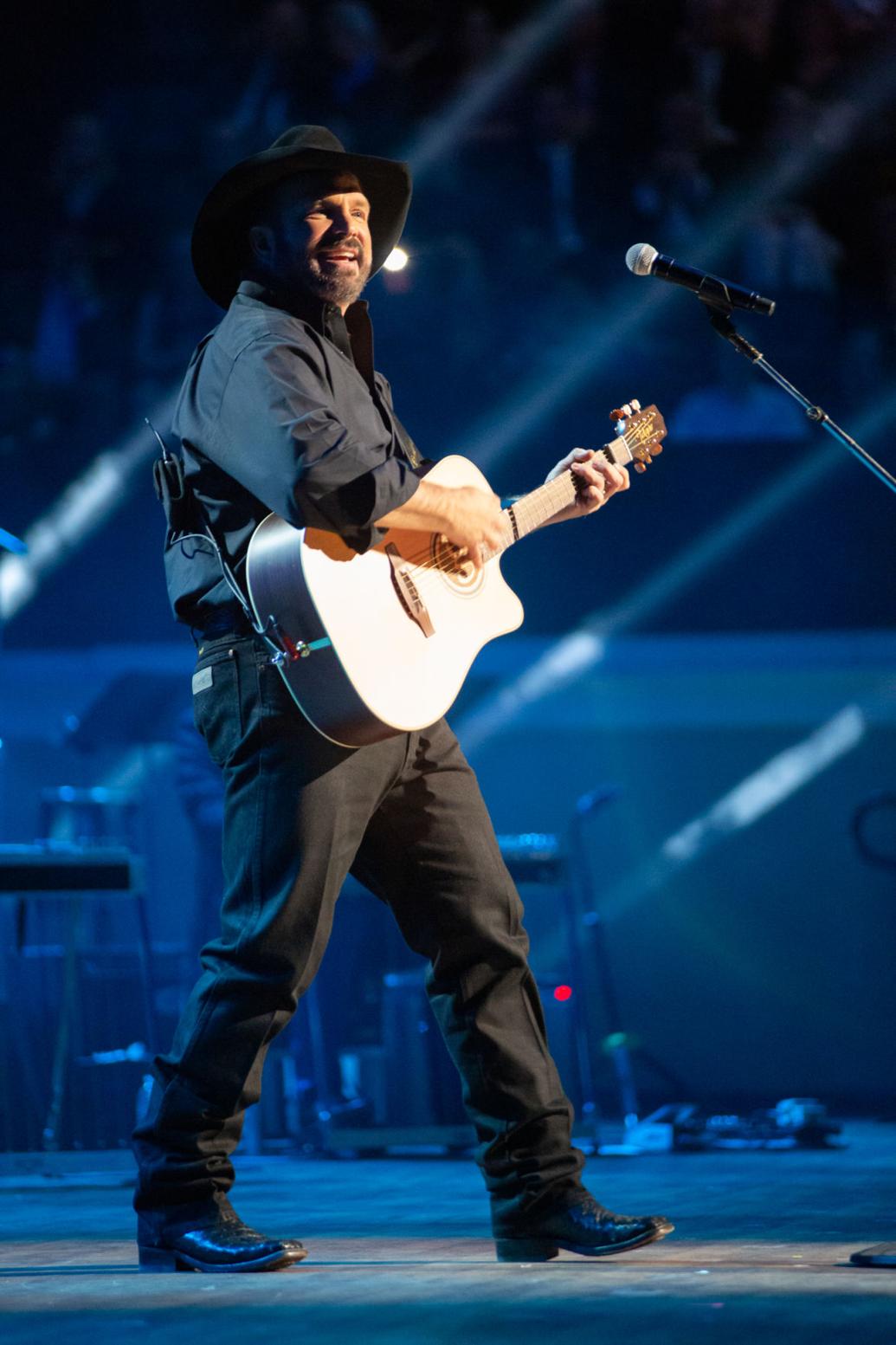 Garth Brooks is 'Callin' Baton Rouge'; country music star to perform at ...