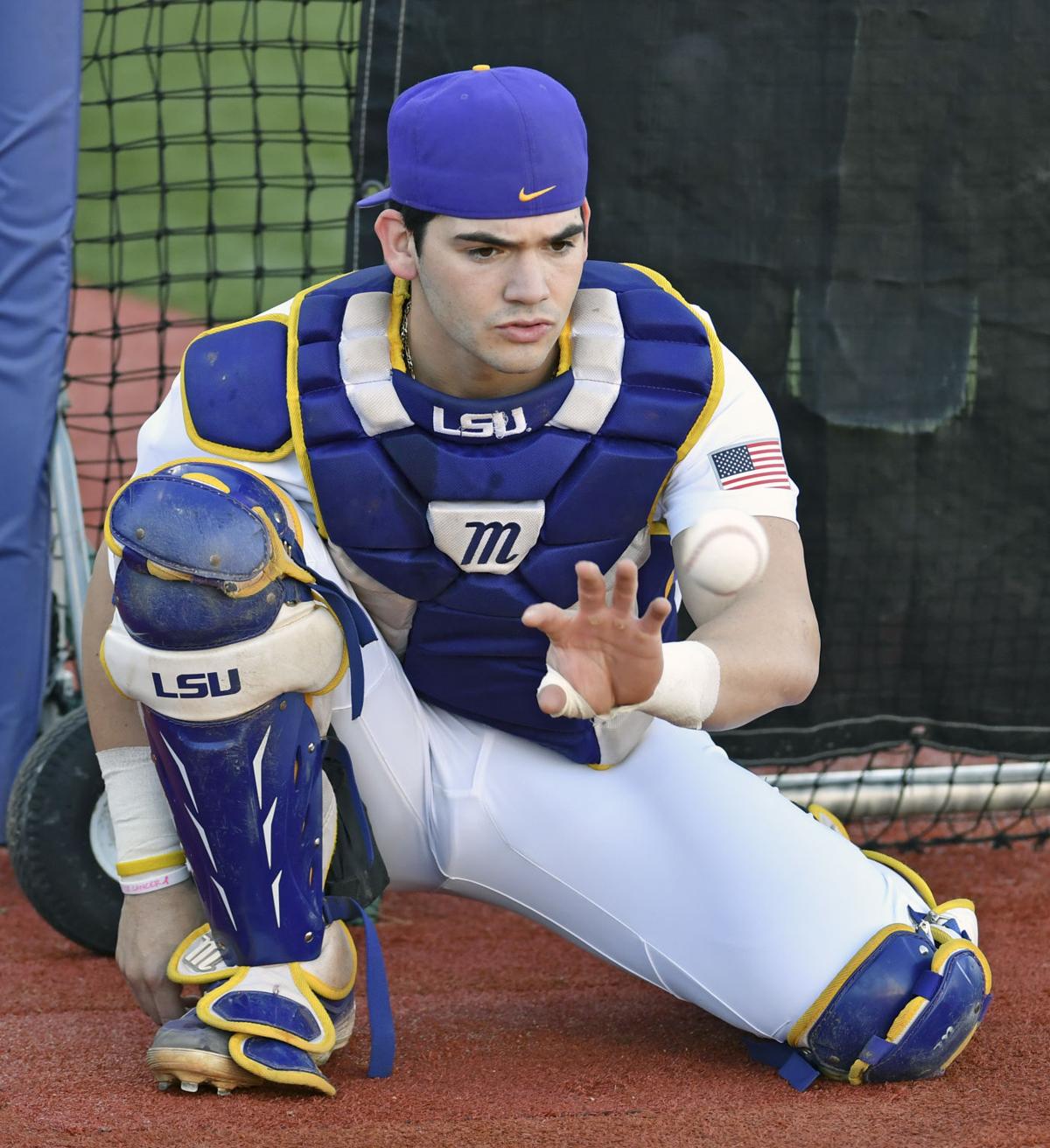 LSU catcher Saul Garza is so tough he doesn't use a mitt or mask to ...