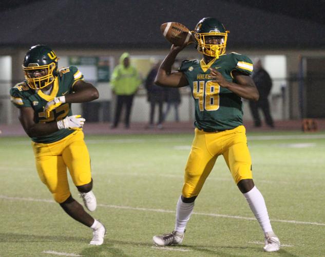 Walker hits Benton with all three phases in playoff win | High School ...