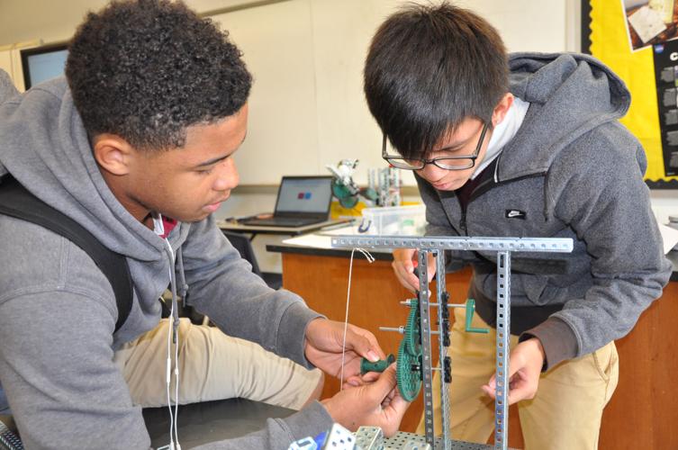 Einstein Charter High School students gear up to master mechanical ...