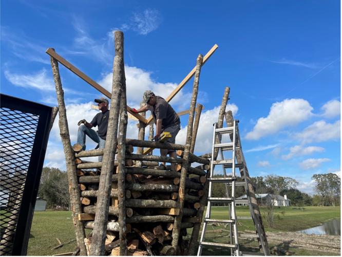 The largest 'pot of jambalaya' part of Laiche, Duplessis annual New ...