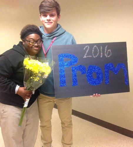 Stars shine during school-hours prom | Zachary | theadvocate.com